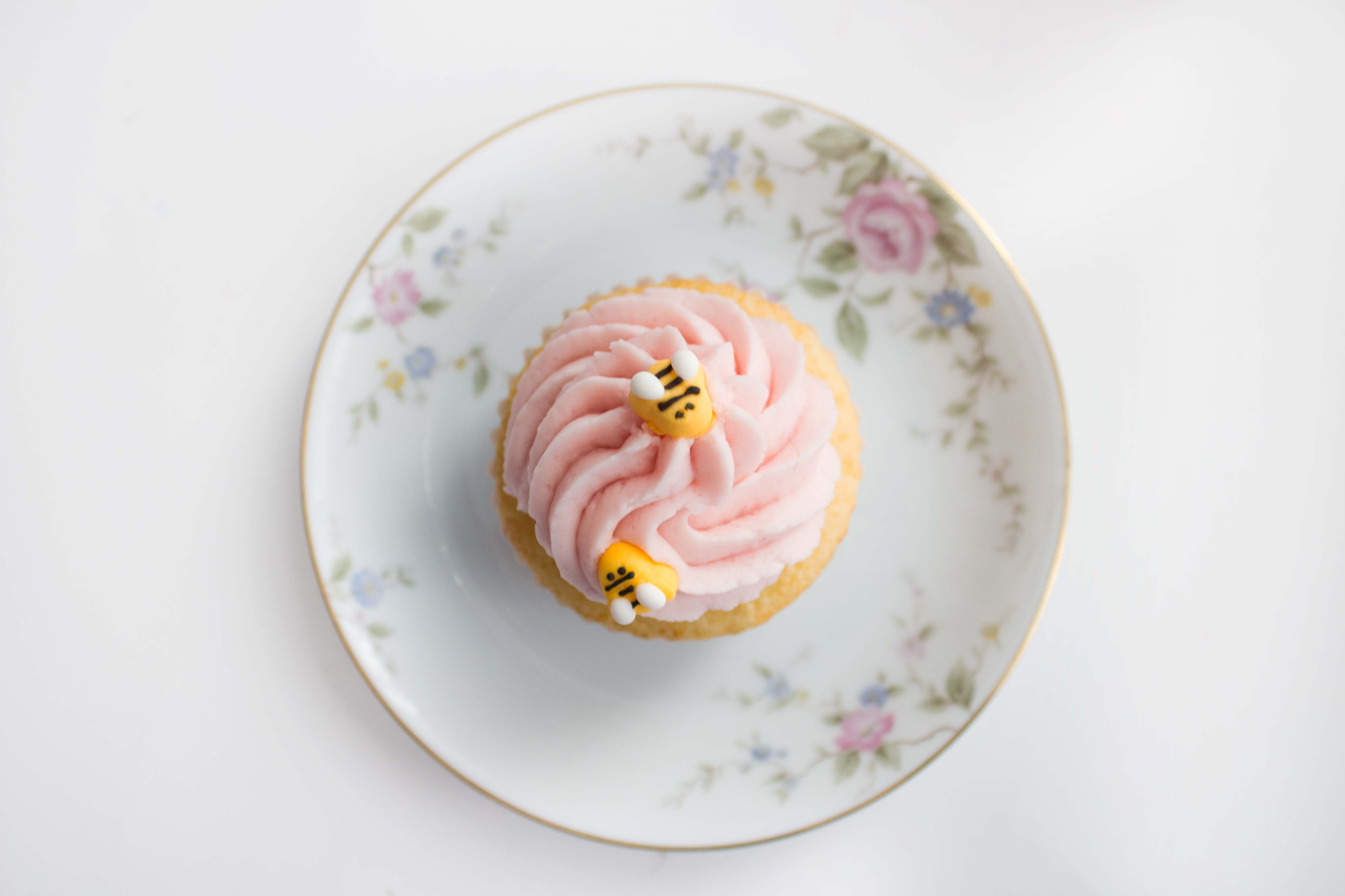 "Winnie the Pooh" and Blackberry Honey Cupcakes · Book Nerd Mommy