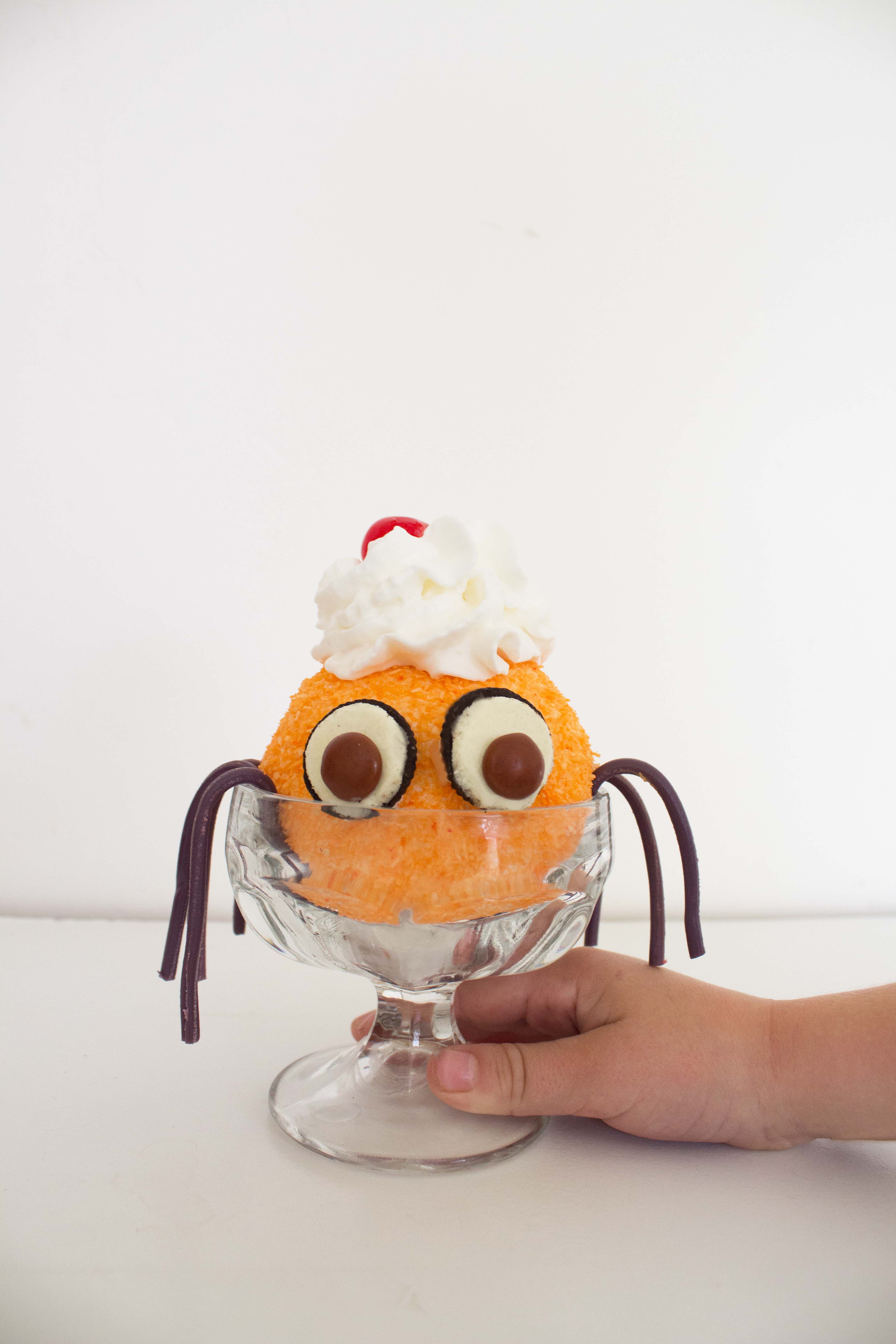 Spider Sundaes Inspired by "Zombelina" · Book Nerd Mommy
